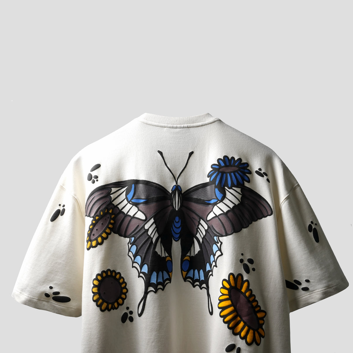 Off-White Butterfly Paws T-Shirt - Premium Oversized T-Shirt For Men ...